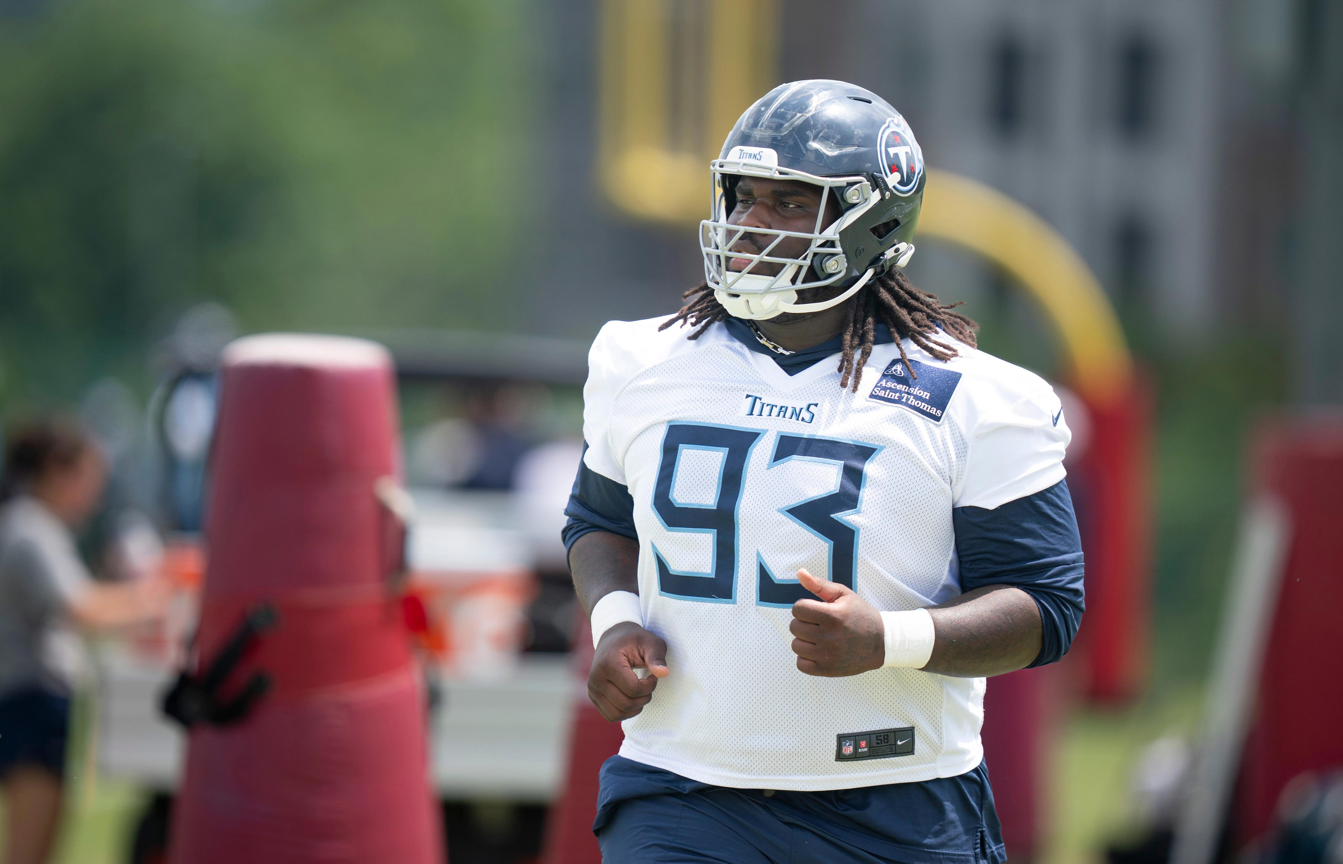 T'Vondre Sweat, star Titans defensive tackle, goes on IR. What this ...