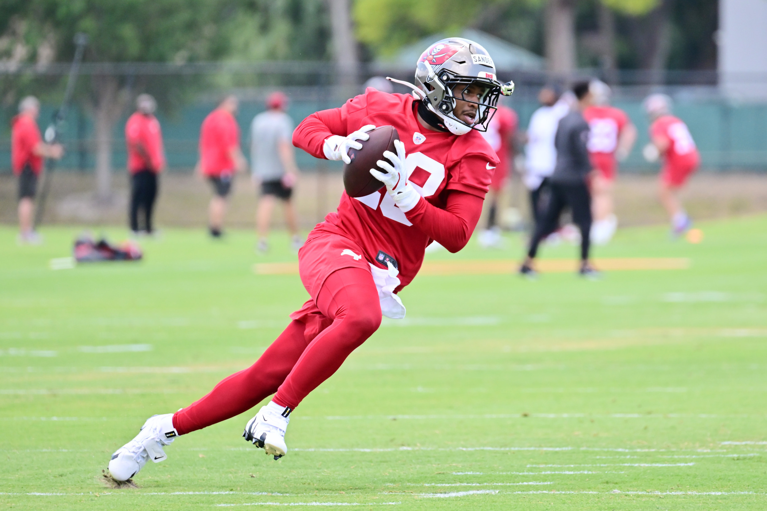 Buccaneers Star Speaks Out With Strong Shilo Sanders Take