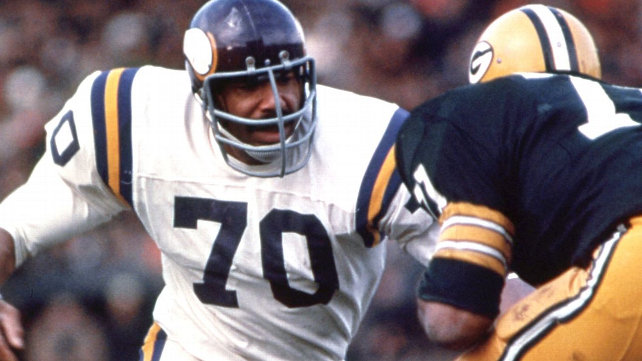Vikings great Jim Marshall, who played in 282 straight games, dies