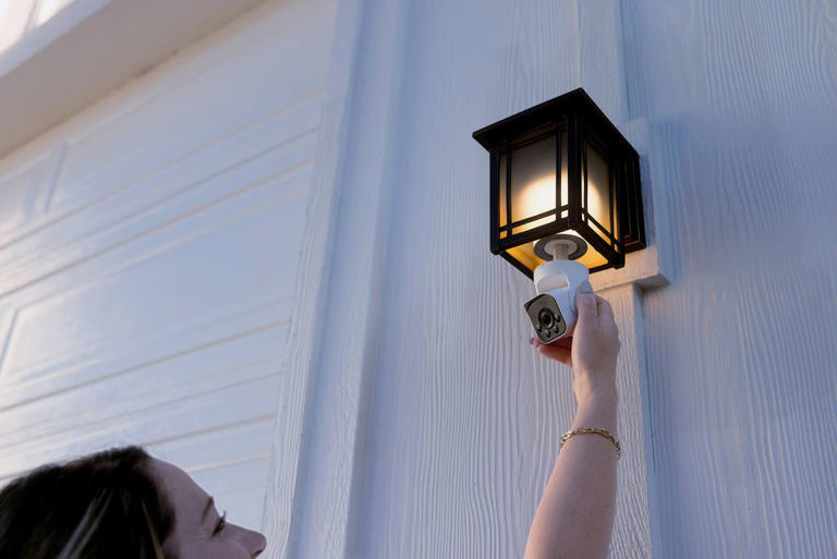 Wyze Bulb Cam: Light + Security