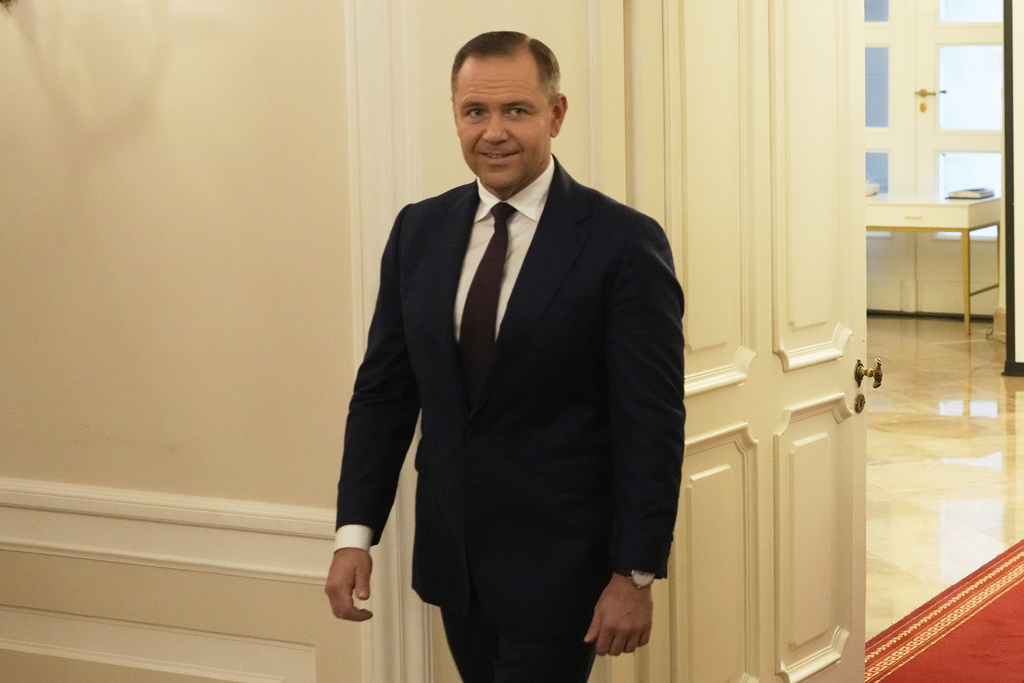 Poland sets a government confidence vote for June 11 as Tusk notes a ...