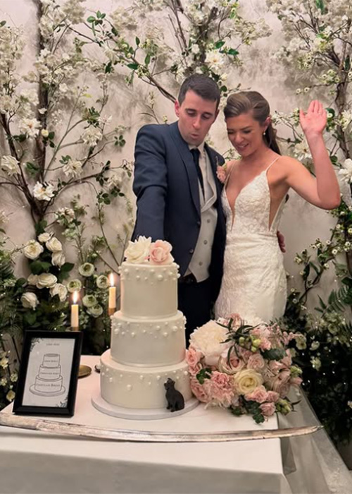 Pics: Breaking news as former Virgin Media sports presenter marries ...