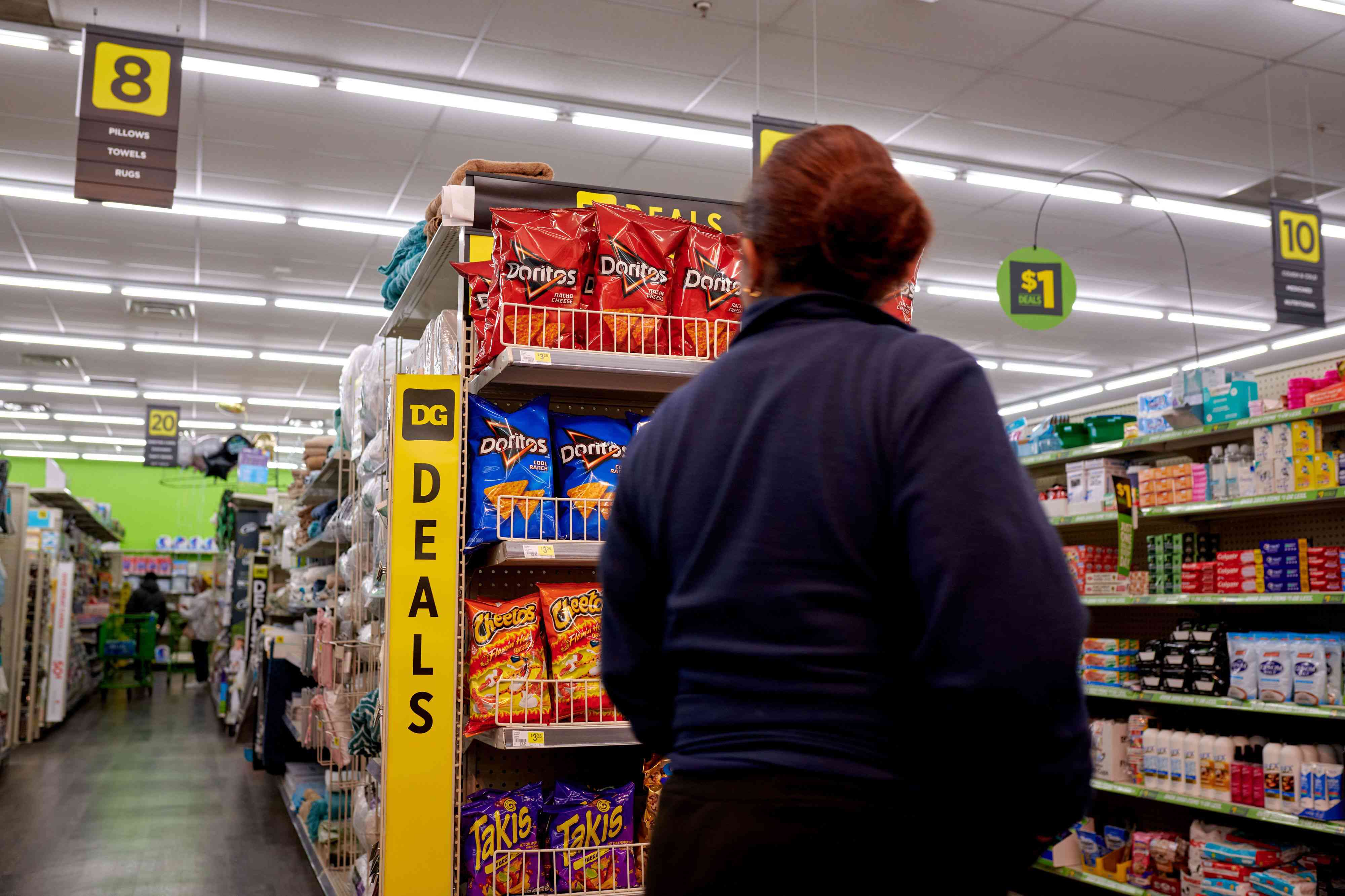 More Middle- and High-Income Earners Are Turning to Dollar General, CEO ...