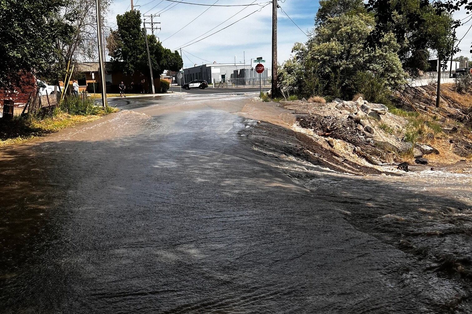 Crews continue work on waterline break in Twin Falls