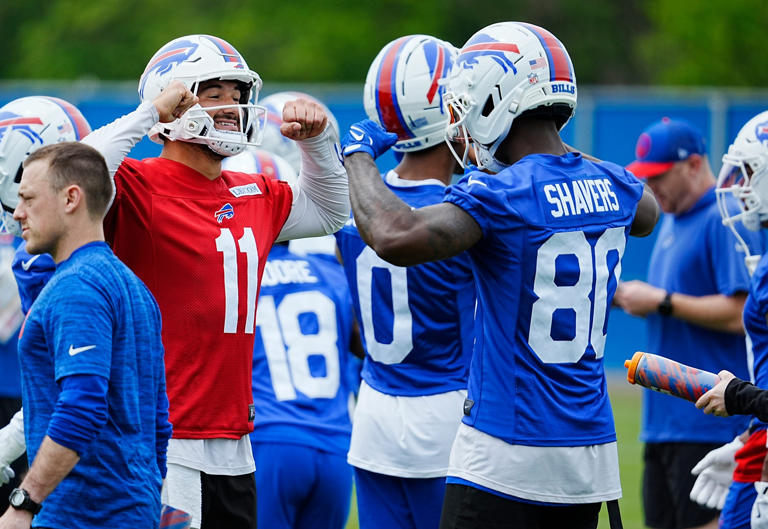 With no Josh Allen, Bills backup quarterbacks get plenty of work