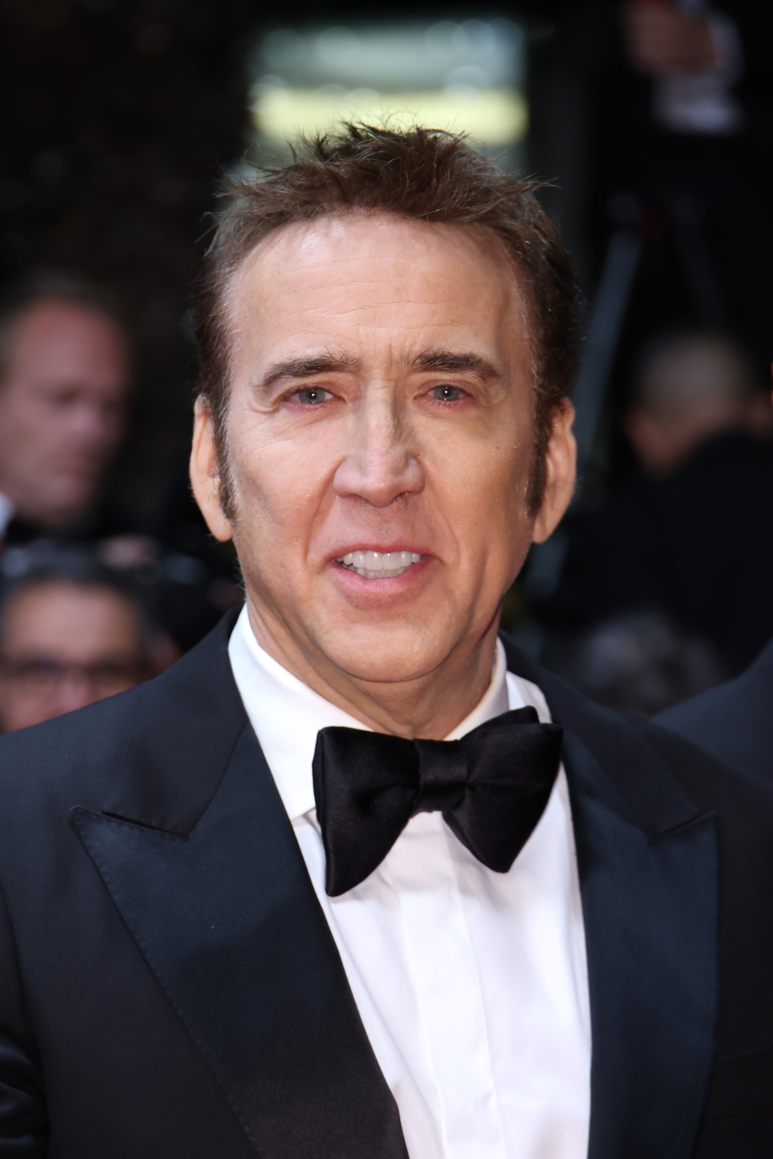 Nicolas Cage looks unrecognizable in fat suit while filming upcoming ...