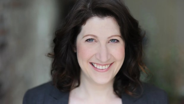 NBCUniversal Promotes Distribution Execs Amy Geary, Pat Hicks