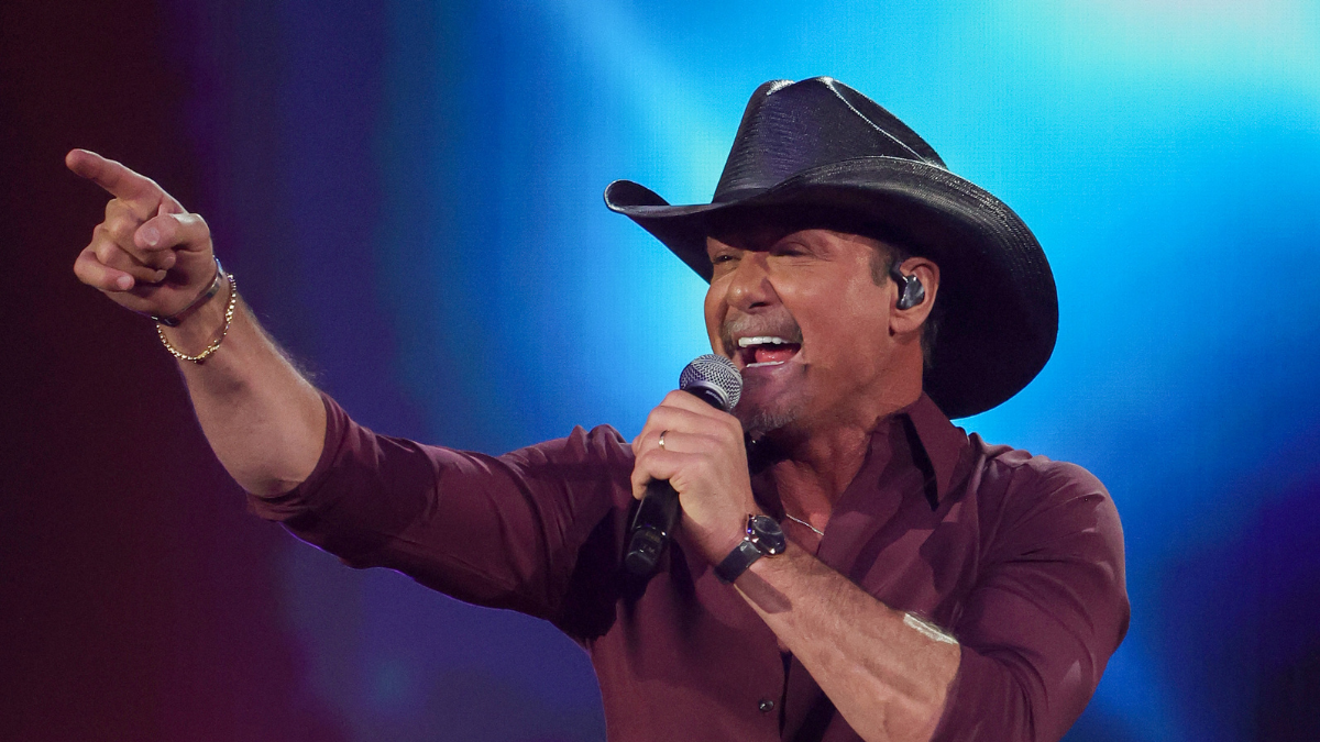 Tim McGraw Reveals Post-Surgery Health Update