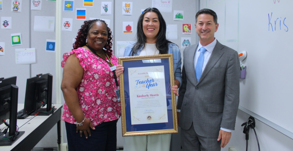 Patrick Henry High’s Morris named District 78 Teacher of the Year