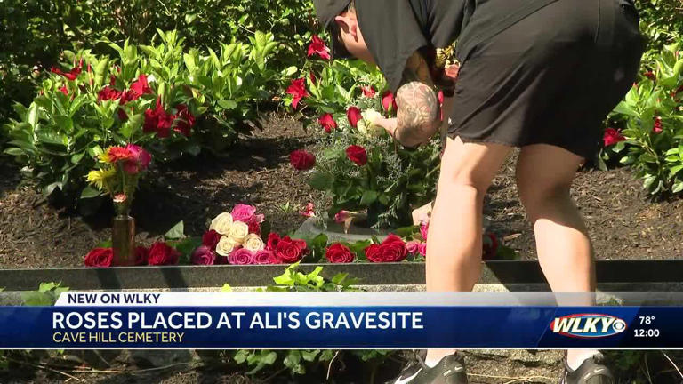 Roses placed at Muhammad Ali's gravesite on 9th anniversary of his death