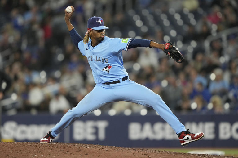 Dodgers to Sign Veteran Reliever Jose Urena