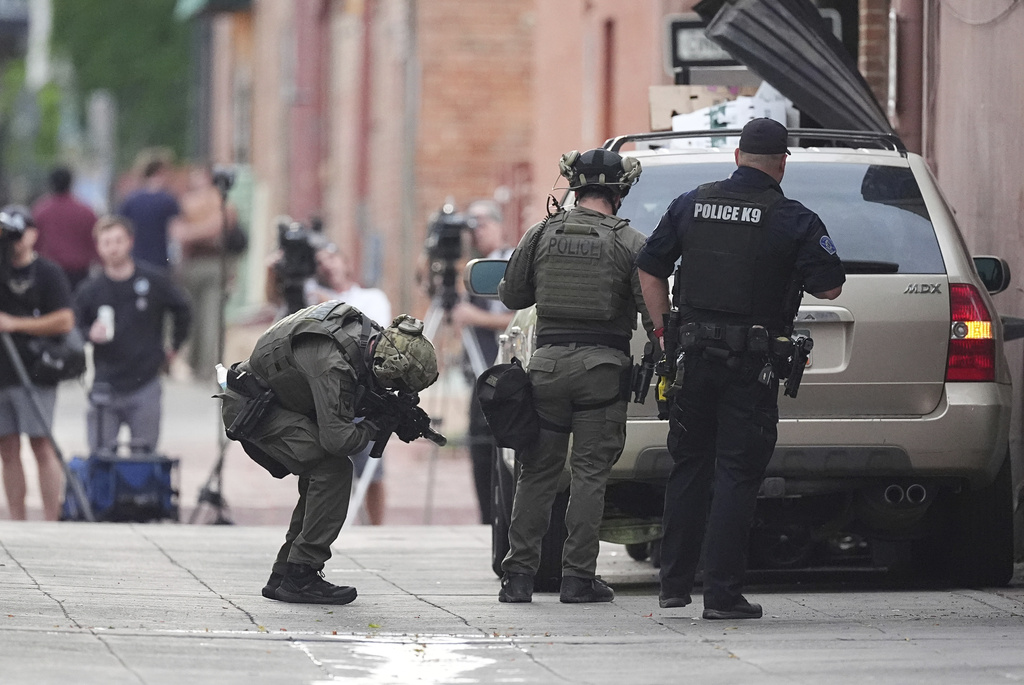 Colorado attack defendant backed off plan to kill all in a group he ...