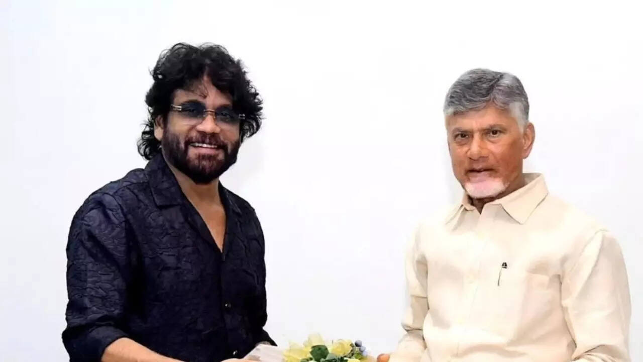 Nagarjuna Akkineni invites Chandrababu Naidu in person to his son Akhil ...