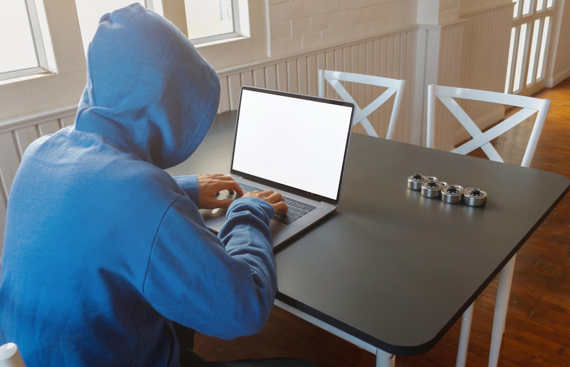 Revealed: 19 mistakes that make you a hacker's DREAM