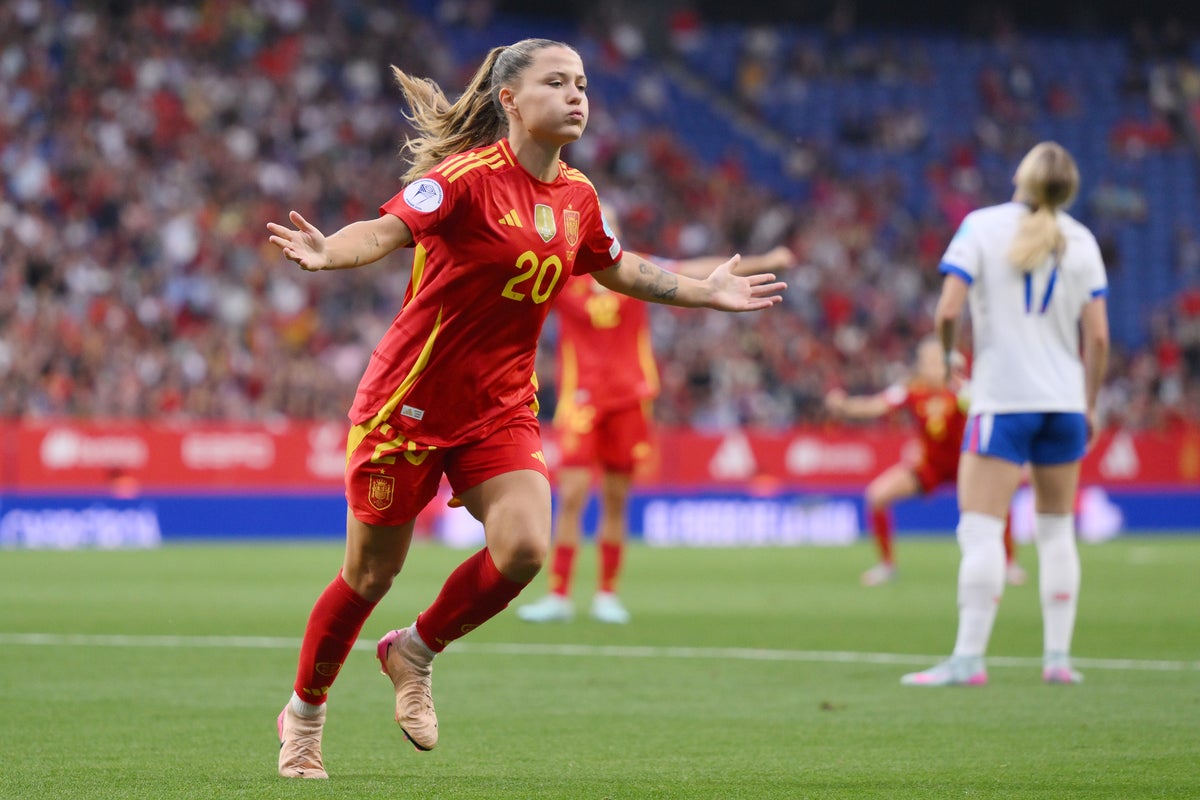 Spain vs England live: Result and reaction as Pina double sinks ...