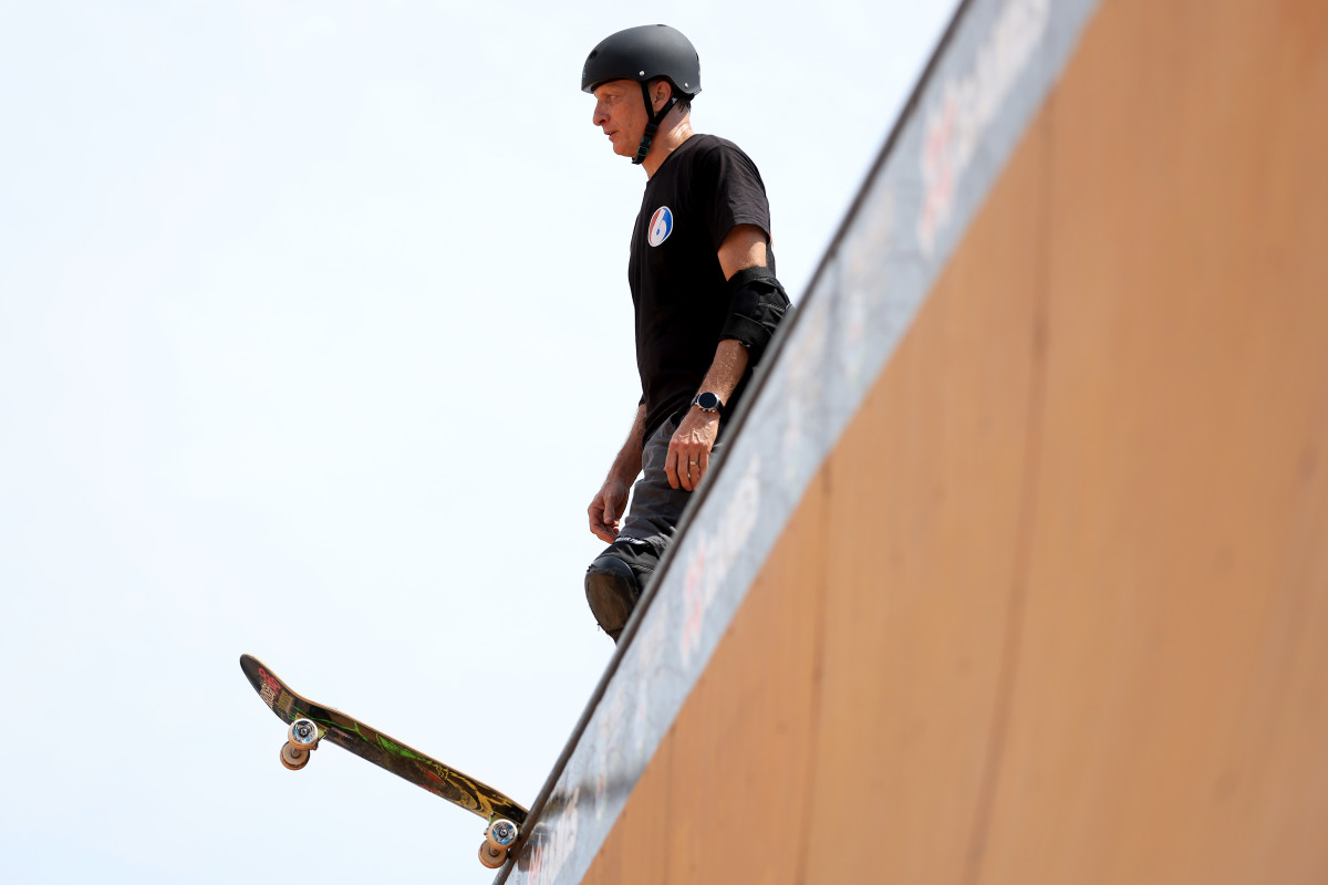 Tony Hawk and Mark McMorris Help Open A Canadian Skatepark