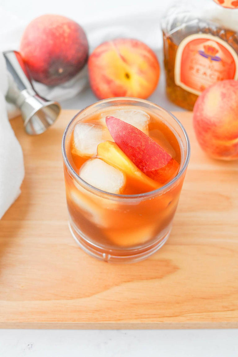Crown Royal Peach Tea Cocktail