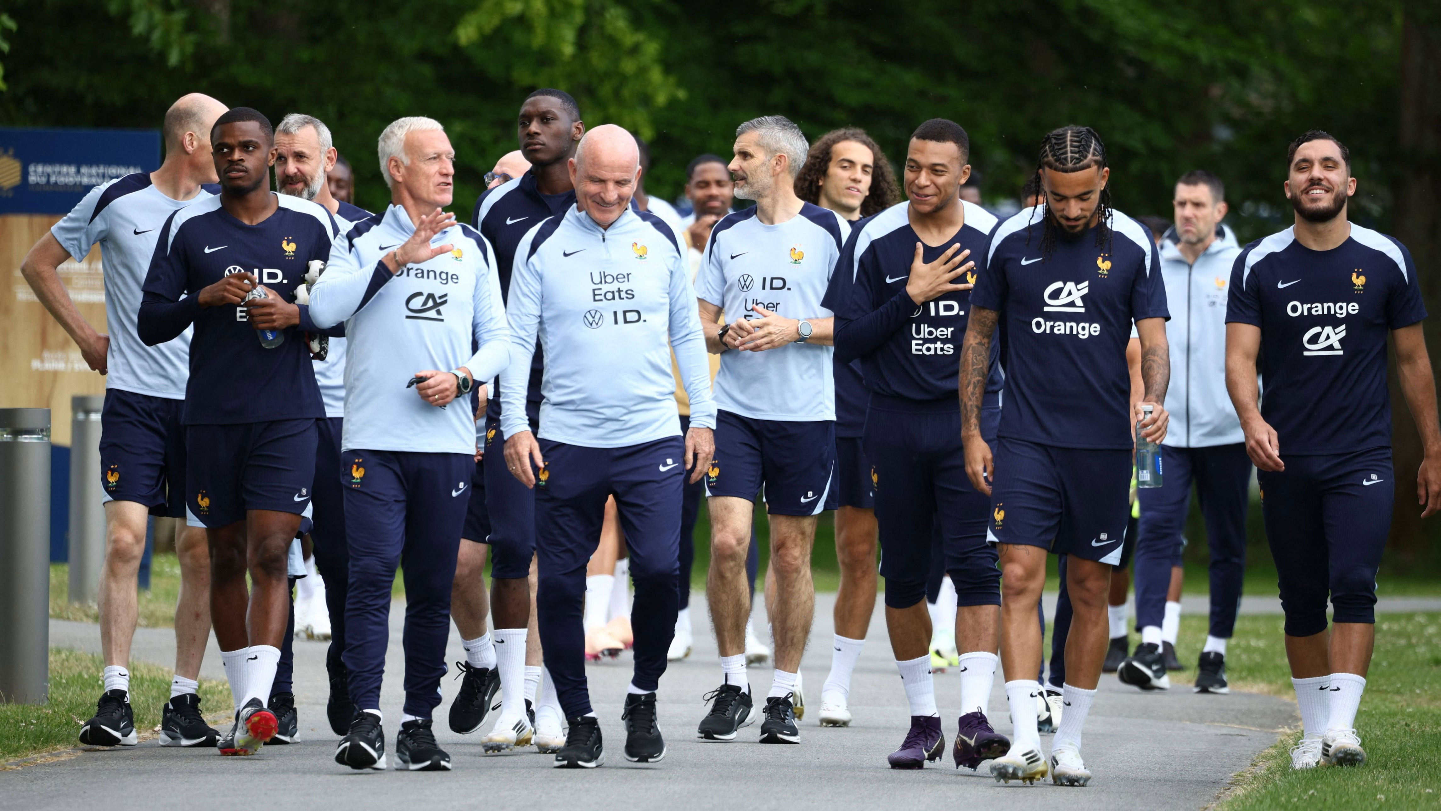 Eén speler Frans elftal weigert te klappen voor winnaars Champions ...