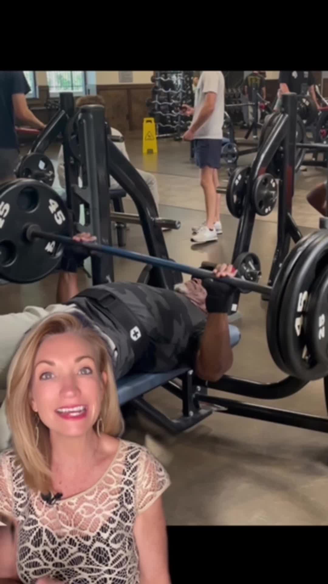 71 years young and lifting more than most half his age 💪🏽🔥