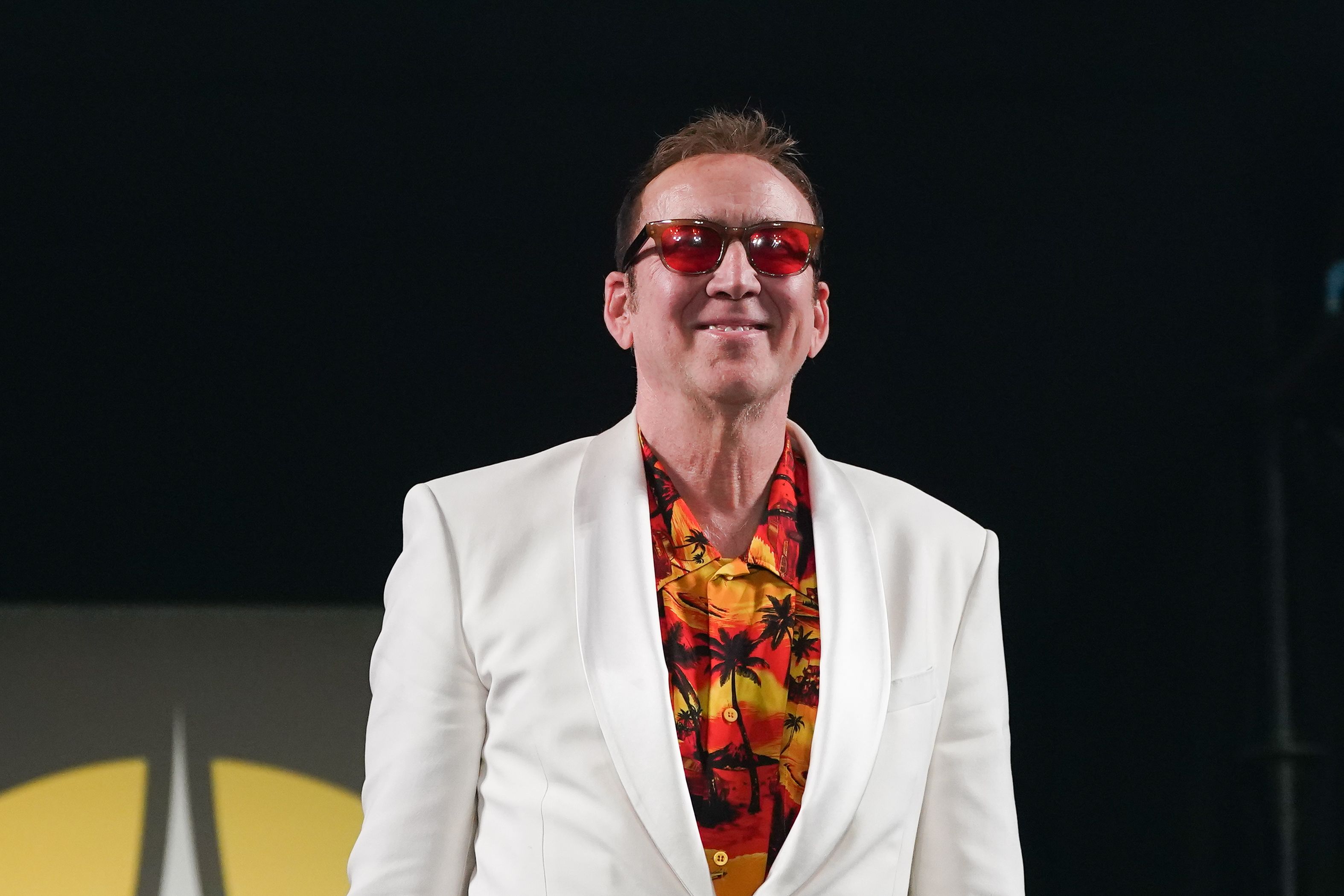 Nicolas Cage looks unrecognizable in fat suit while filming upcoming ...