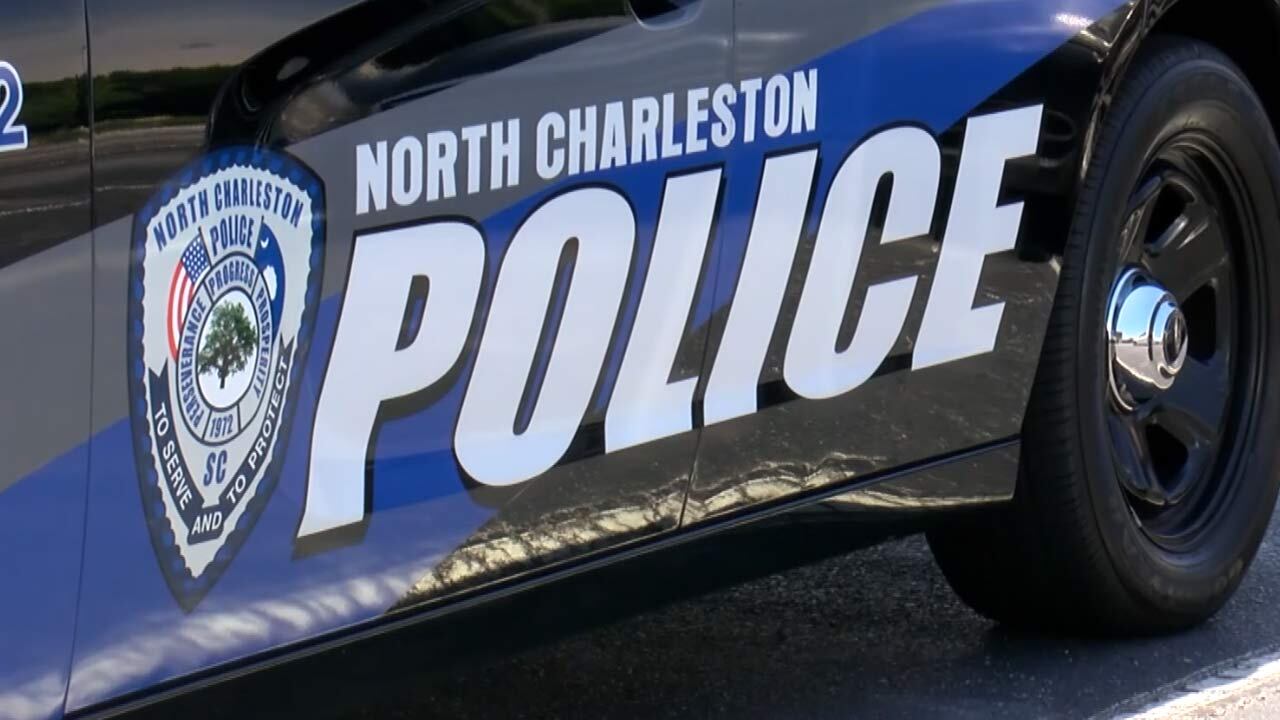 Rifle-wielding man enters Family Dollar in North Charleston, demands money