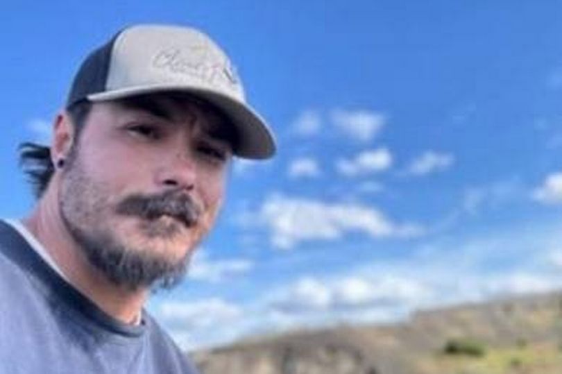 Police hunt ex-soldier Travis Decker after three daughters found dead ...