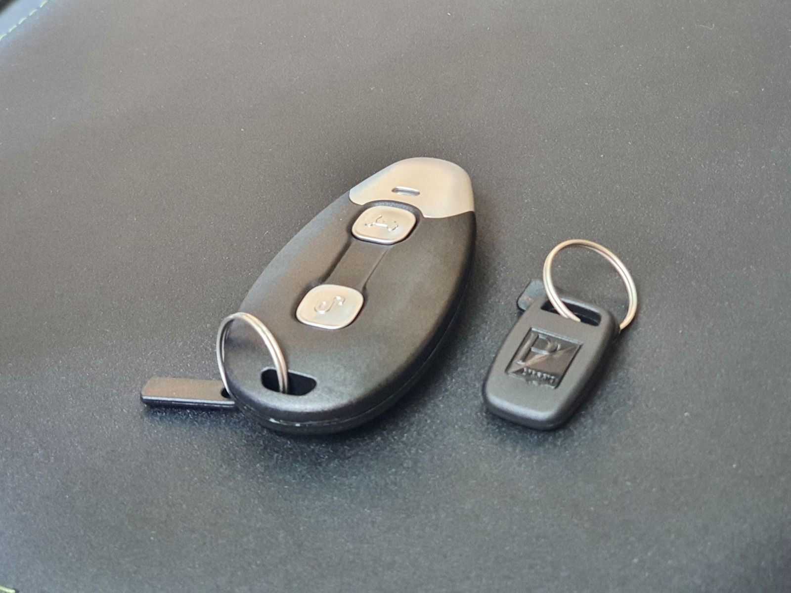 Banyak Fitur Canggih, Ini Bedanya Vespa Sprint Tech Dengan Sprint Biasa