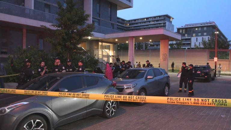 Man dead, 5 injured in shooting in Toronto's Lawrence Heights ...