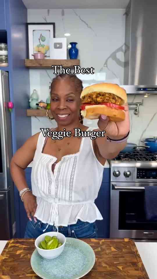 This Is the Best & Easiest Veggie Burger to Make