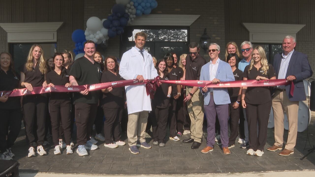 Meridian Orthopaedic Specialists hold official ribbon cutting ceremony