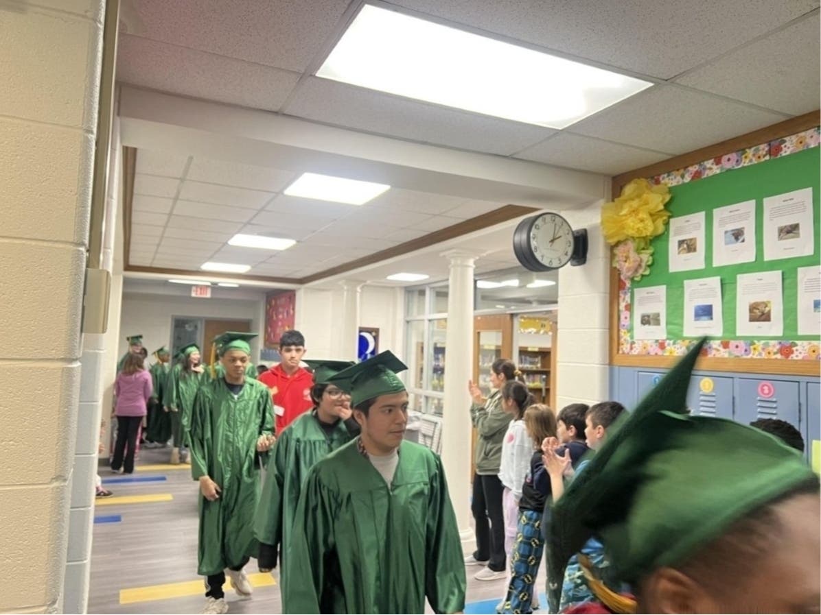 Central Middle School Starts New Graduation Tradition