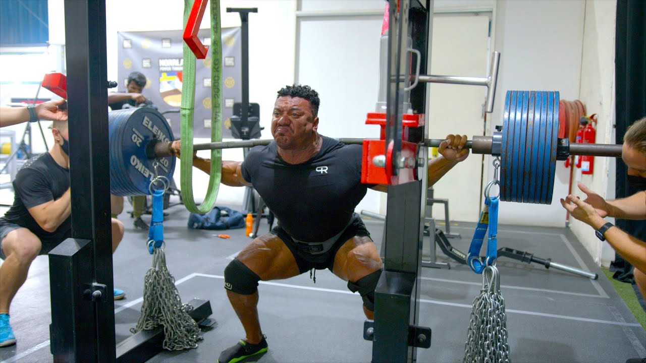 952 lb squat with chains—nearly crushed on rep two!