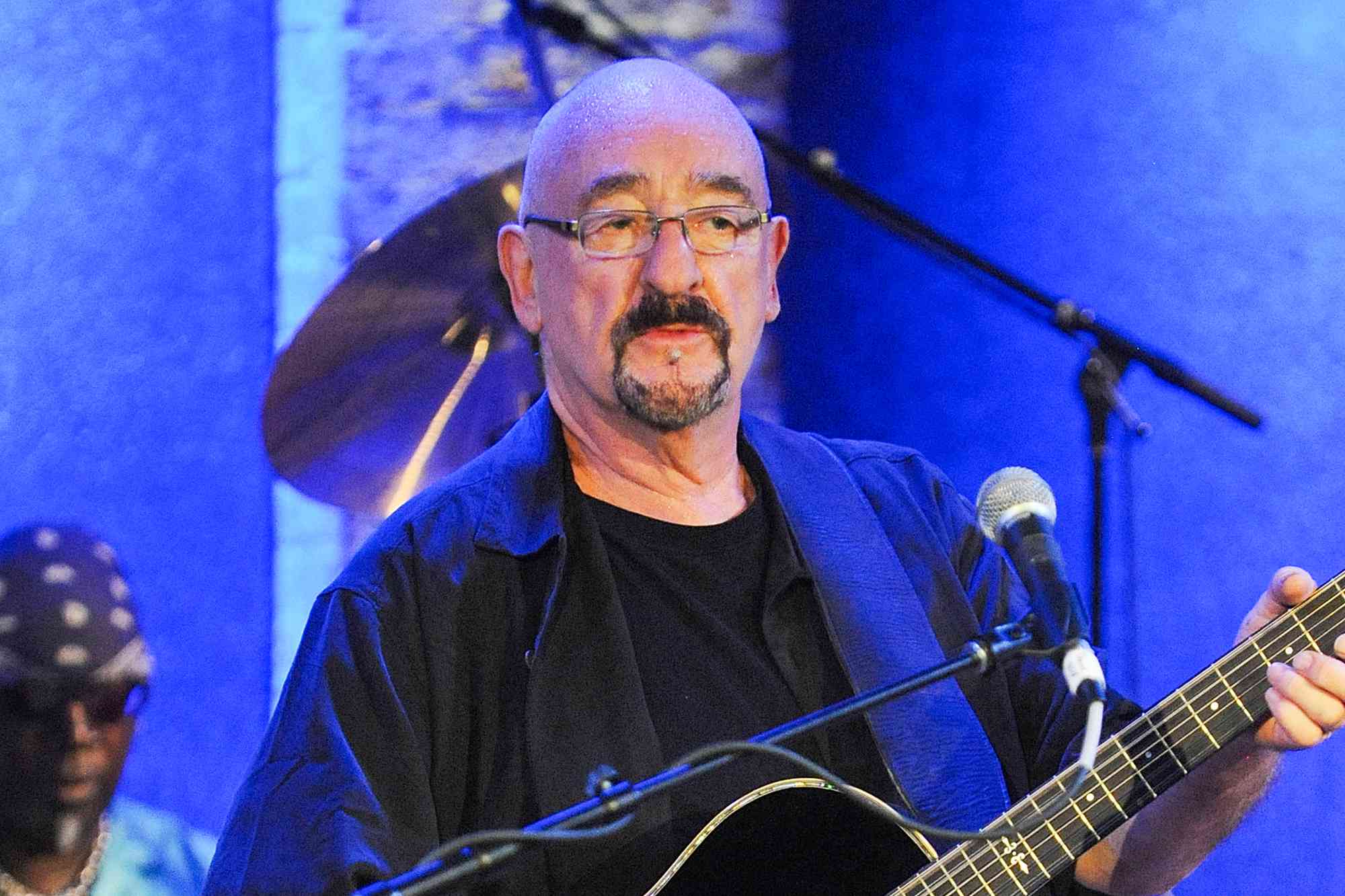 Rock Legend Dave Mason Cancels All 2025 Tour Dates Due to ‘Ongoing ...