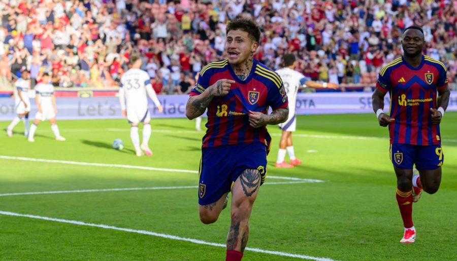 ‘Moon Man’ playing with the stars on USMNT