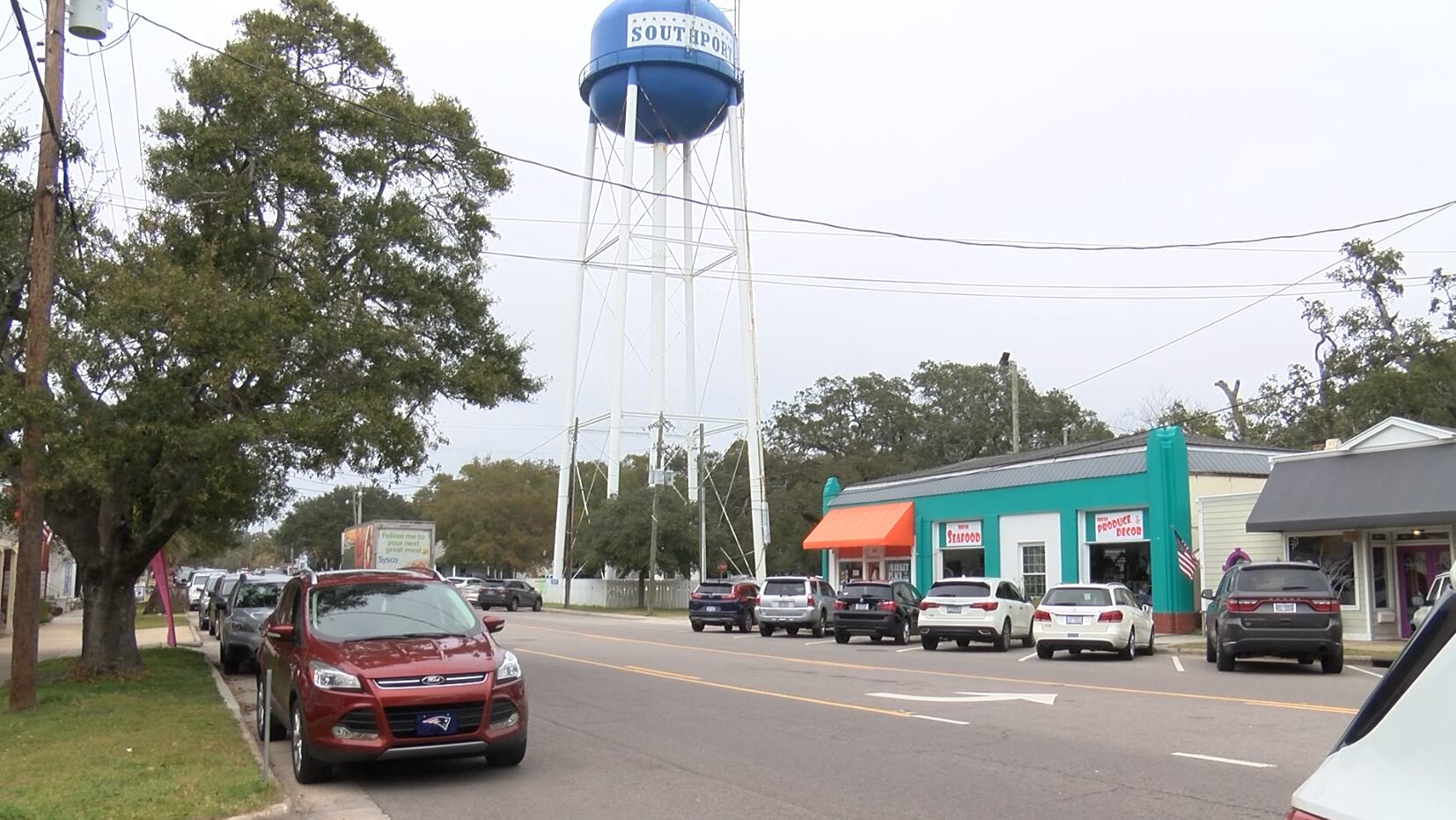 Southport leaders presented possible paid parking plan, city leaders ...