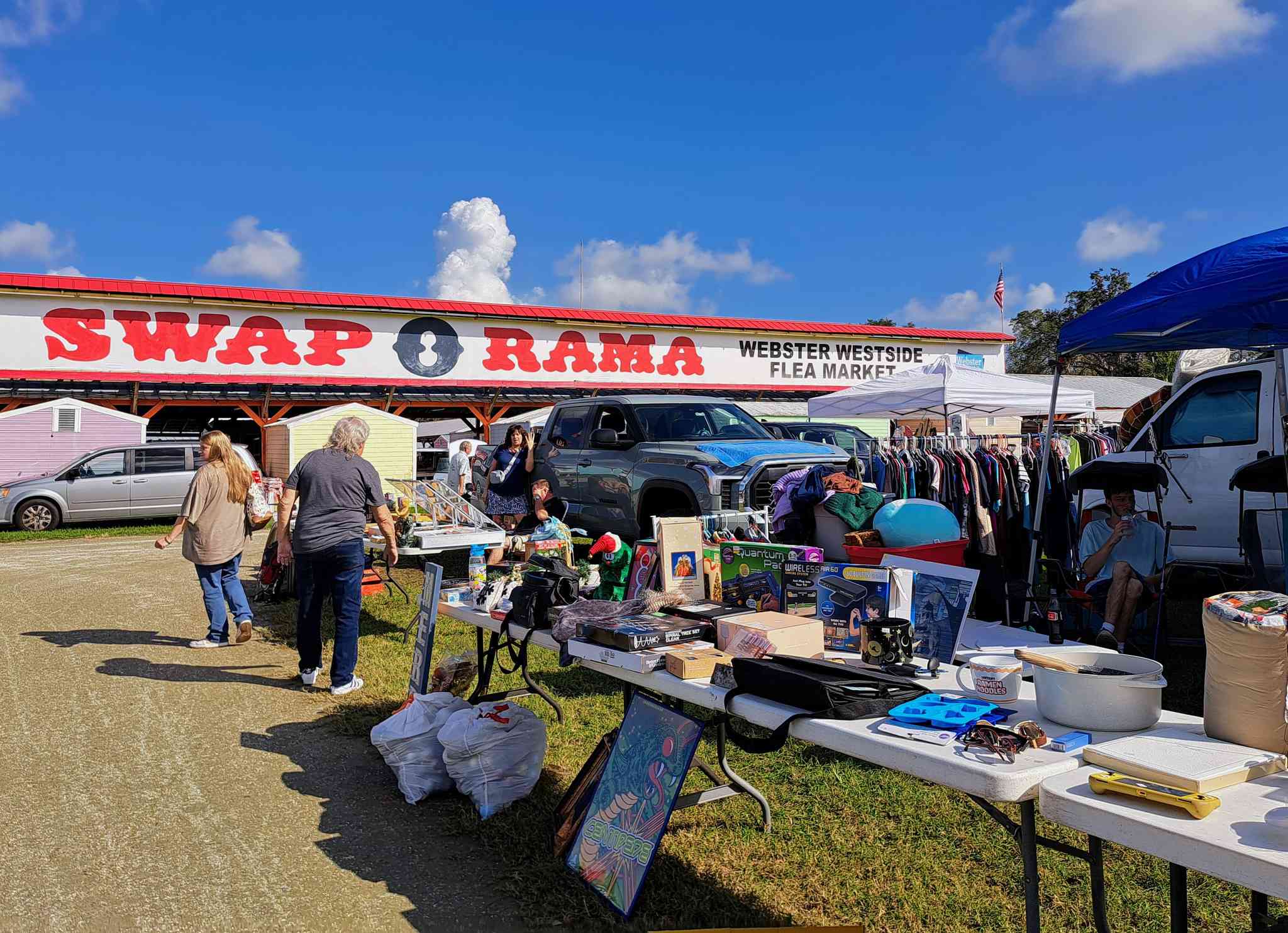 I Went To Florida’s Largest Flea Market—Here’s What To Know Before You Go