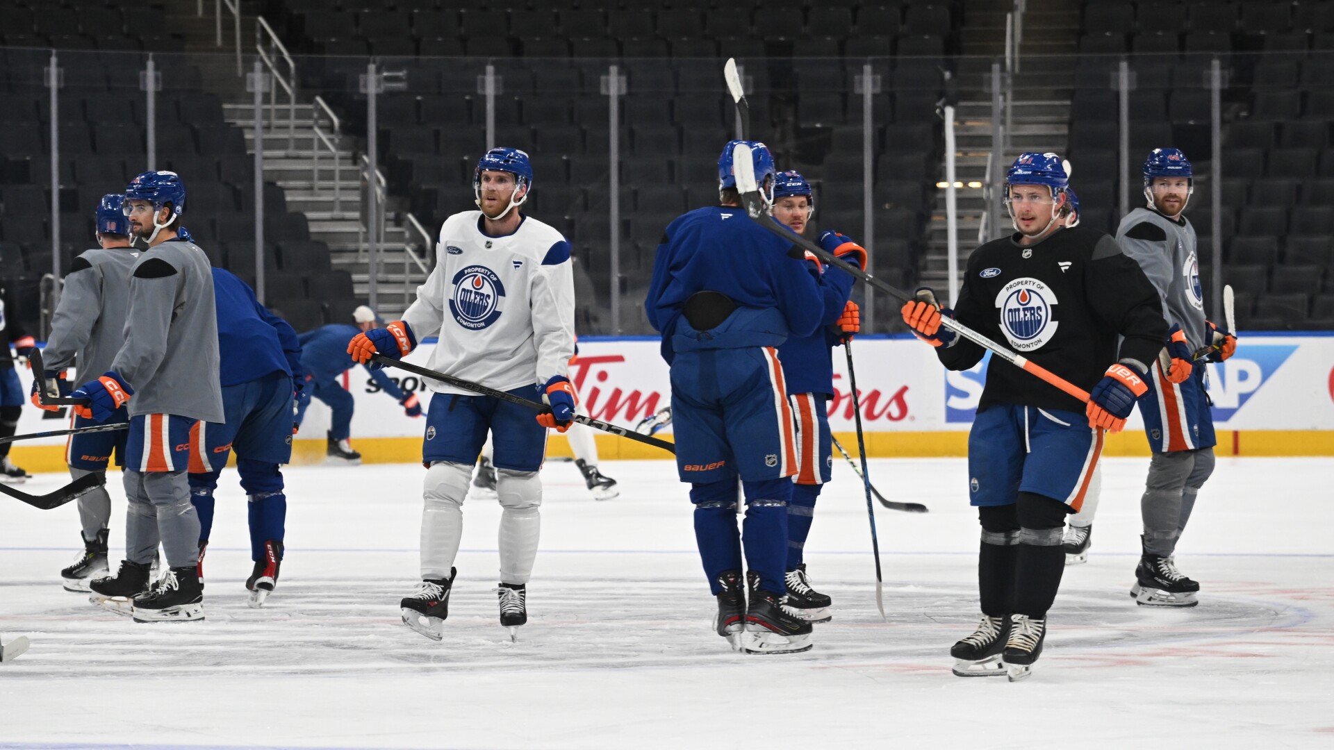 Oilers slightly favored over Panthers in Stanley Cup Final rematch
