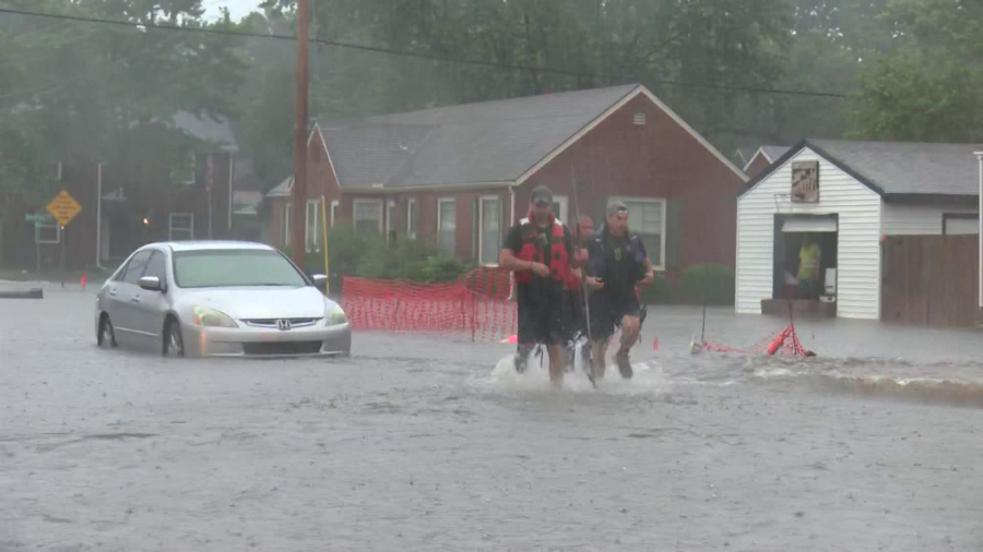 WFD rescues stranded drivers in high water during flash flood