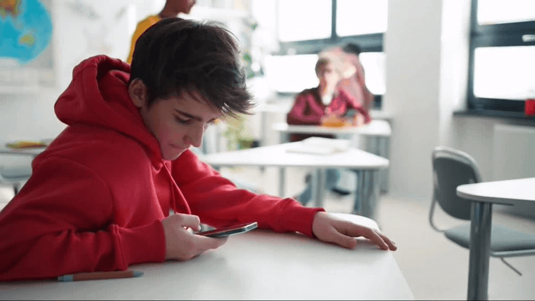 Nevada governor signs bill banning cell phones in classrooms to curb ...