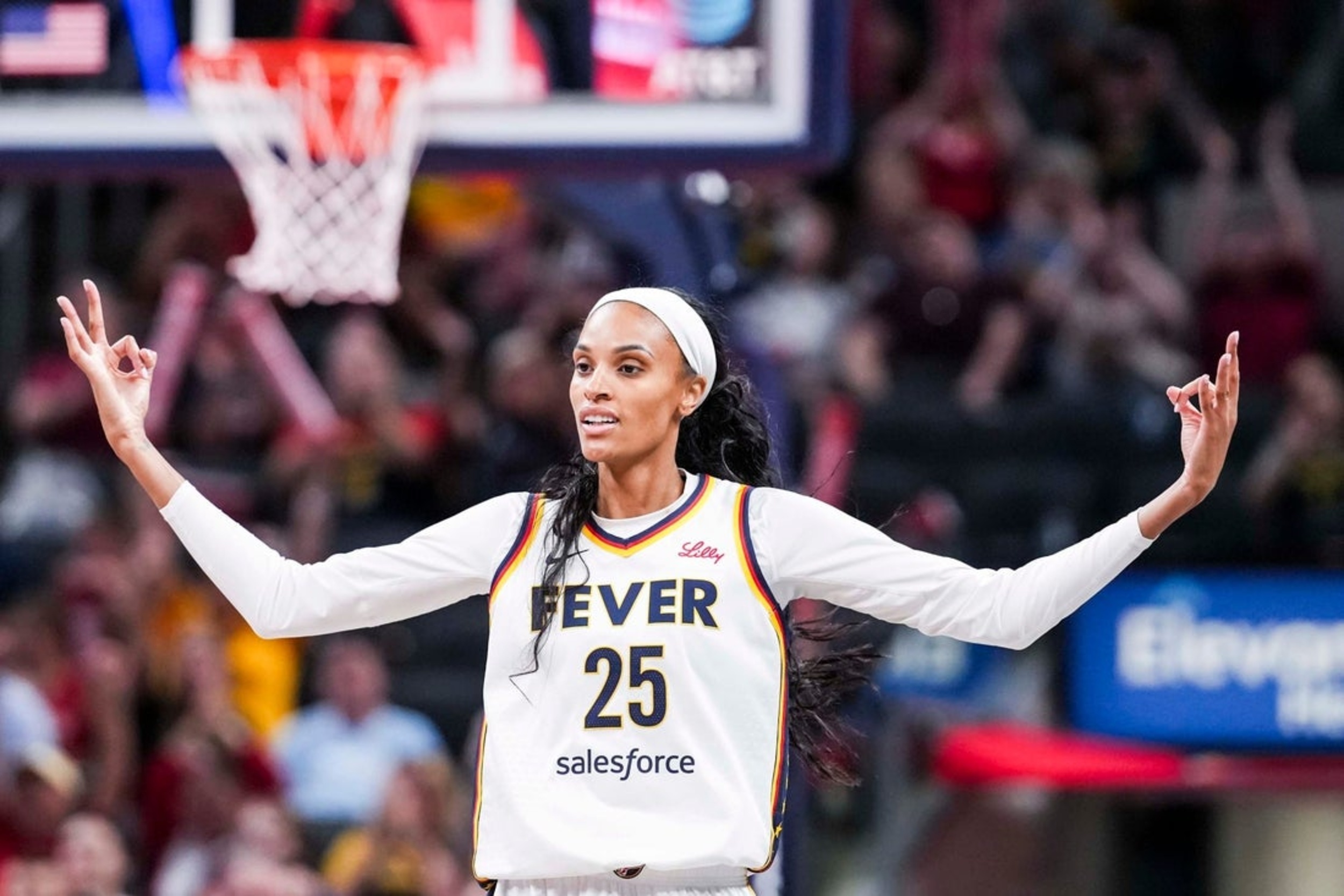 Fever dominate from 3-point range to tame Mystics