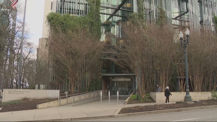 Transgender asylum seeker detained by ICE outside Portland courtroom ...