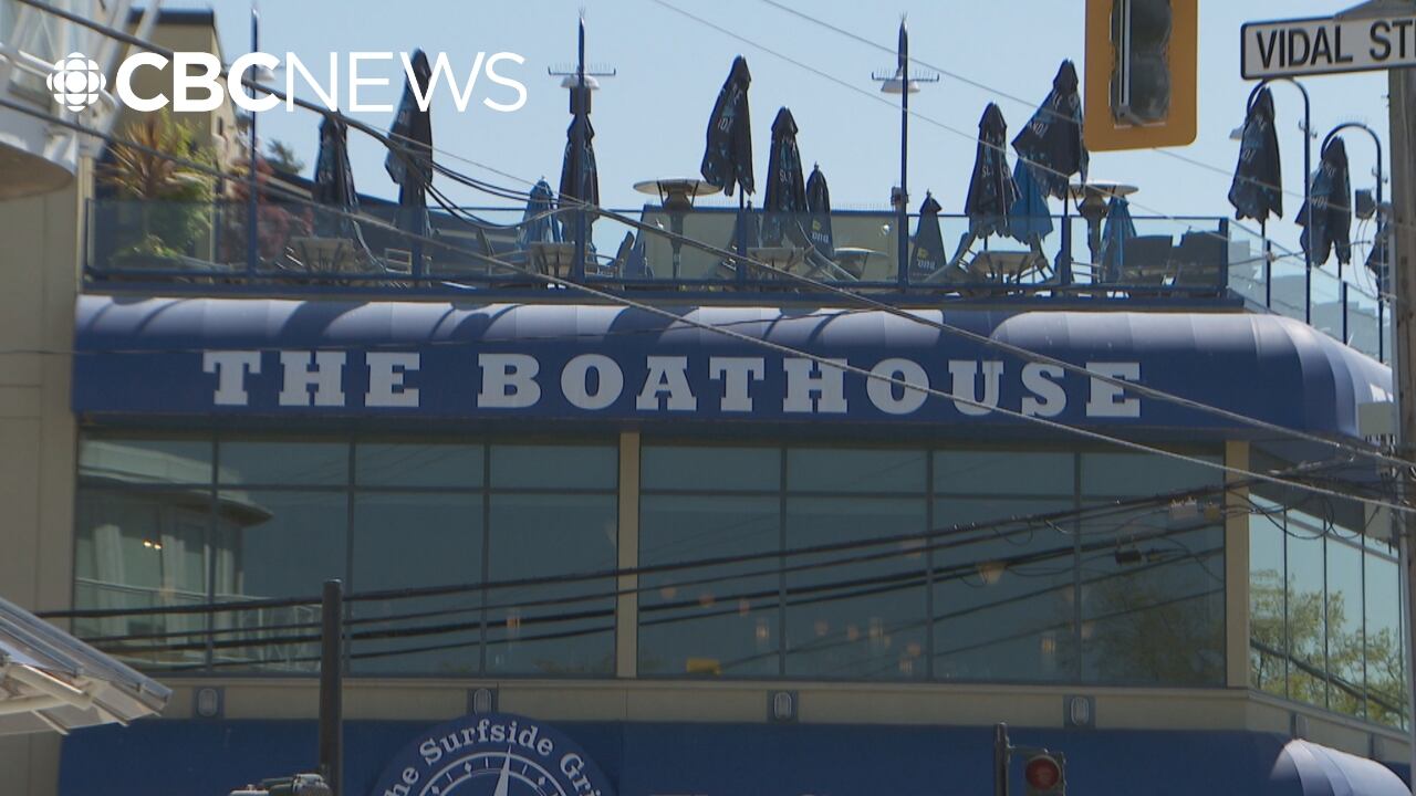 Two Boathouse restaurant locations closing