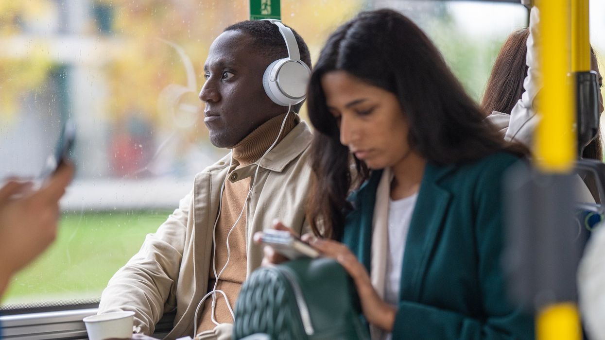 Making Eye Contact & Small Talk With Strangers Is More Than Just Being ...