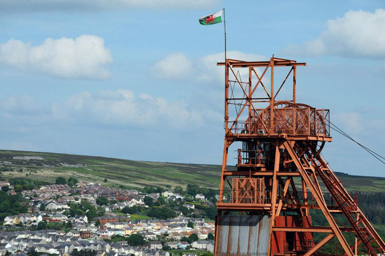 Leading academics write open letter with challenge to Welsh government ...