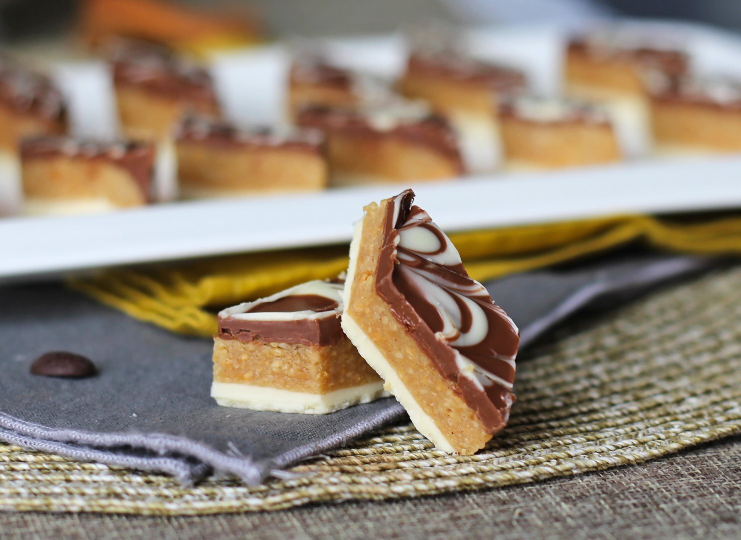 Rkhama, the moroccan peanut and chocolate candy that doesn't need an oven