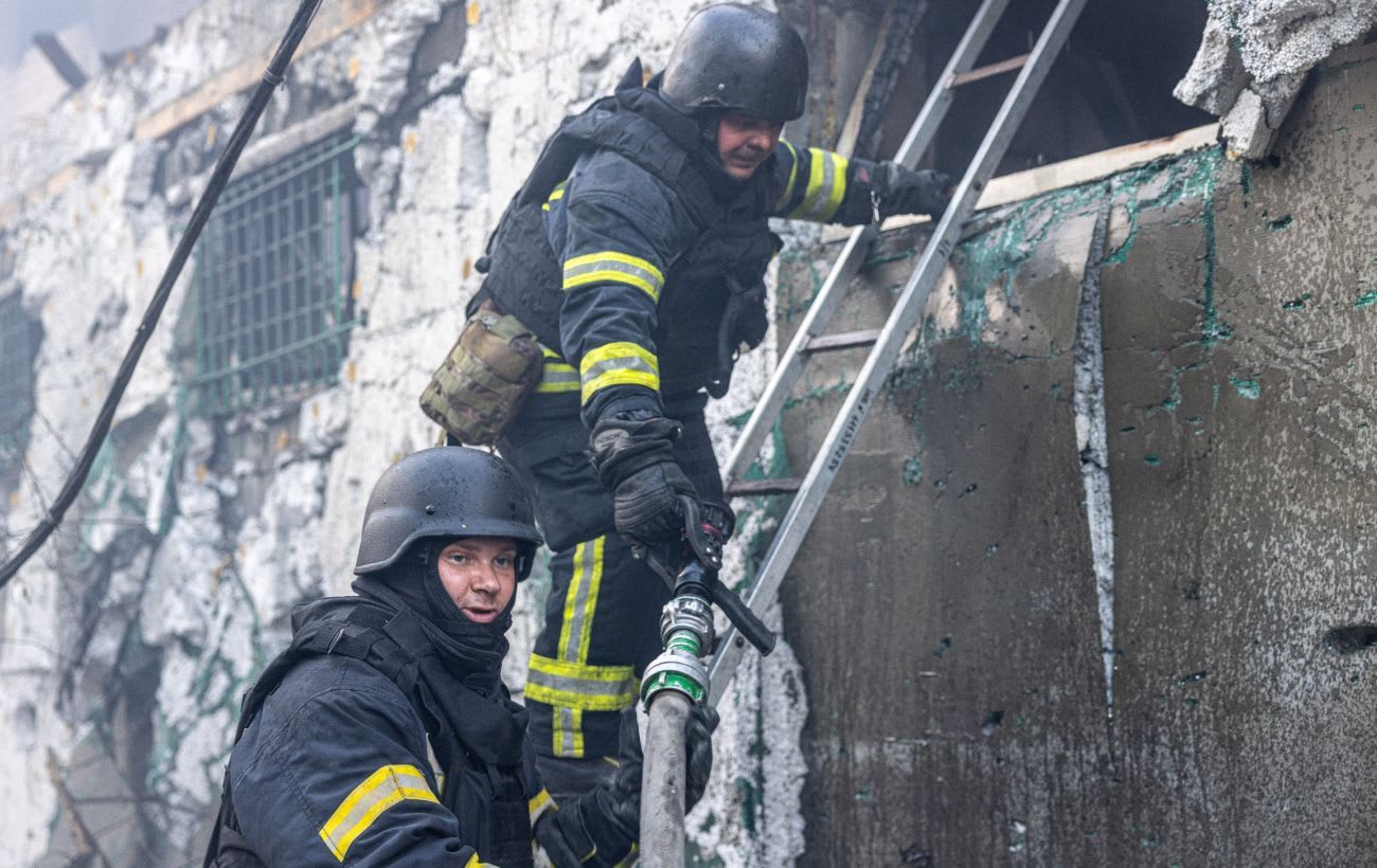 Russia strikes Ukraine's Kharkiv: Fires and destroyed buildings reported