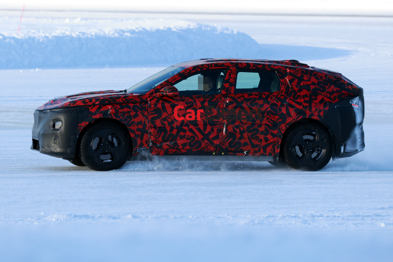 Alfa Romeo Stelvio EV delayed to accommodate hybrid – report