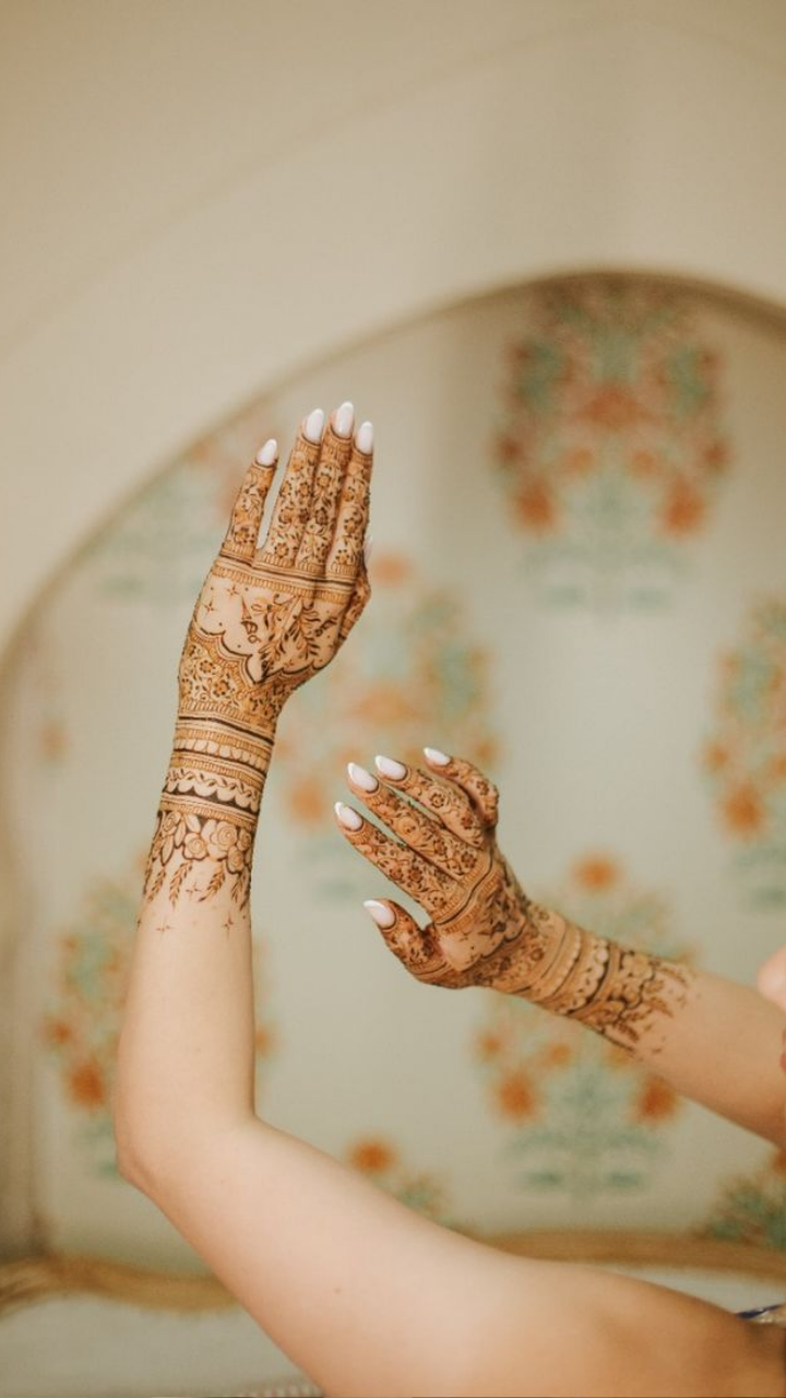 Enchanting mehendi designs to try on Eid al-Adha 2025