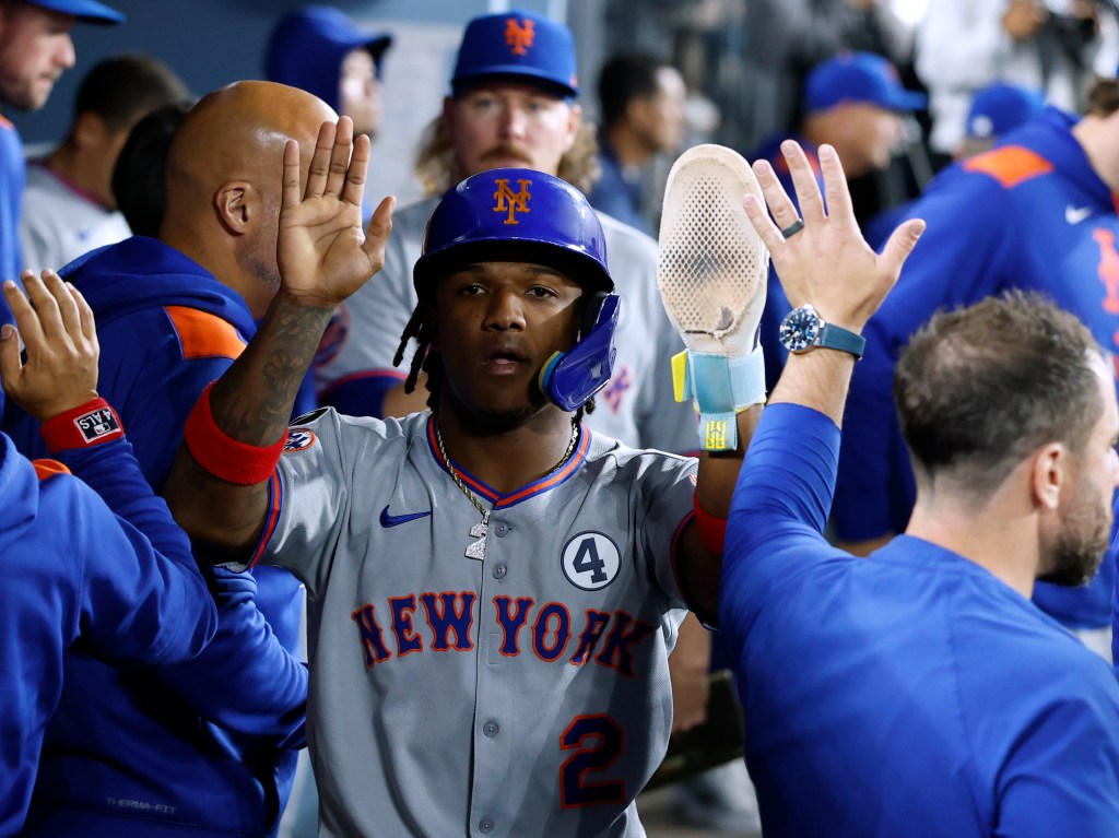 Mets once again considering playing Luisangel Acuna in center field
