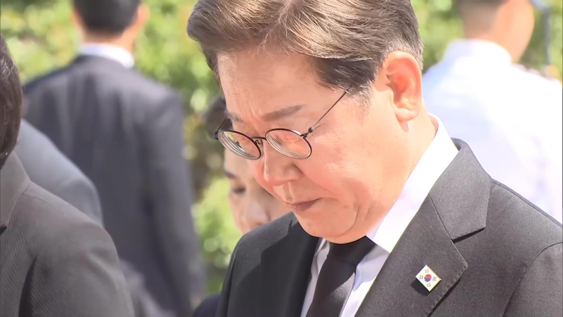 South Korean President Lee Jae-myung visits National Cemetery hours ...